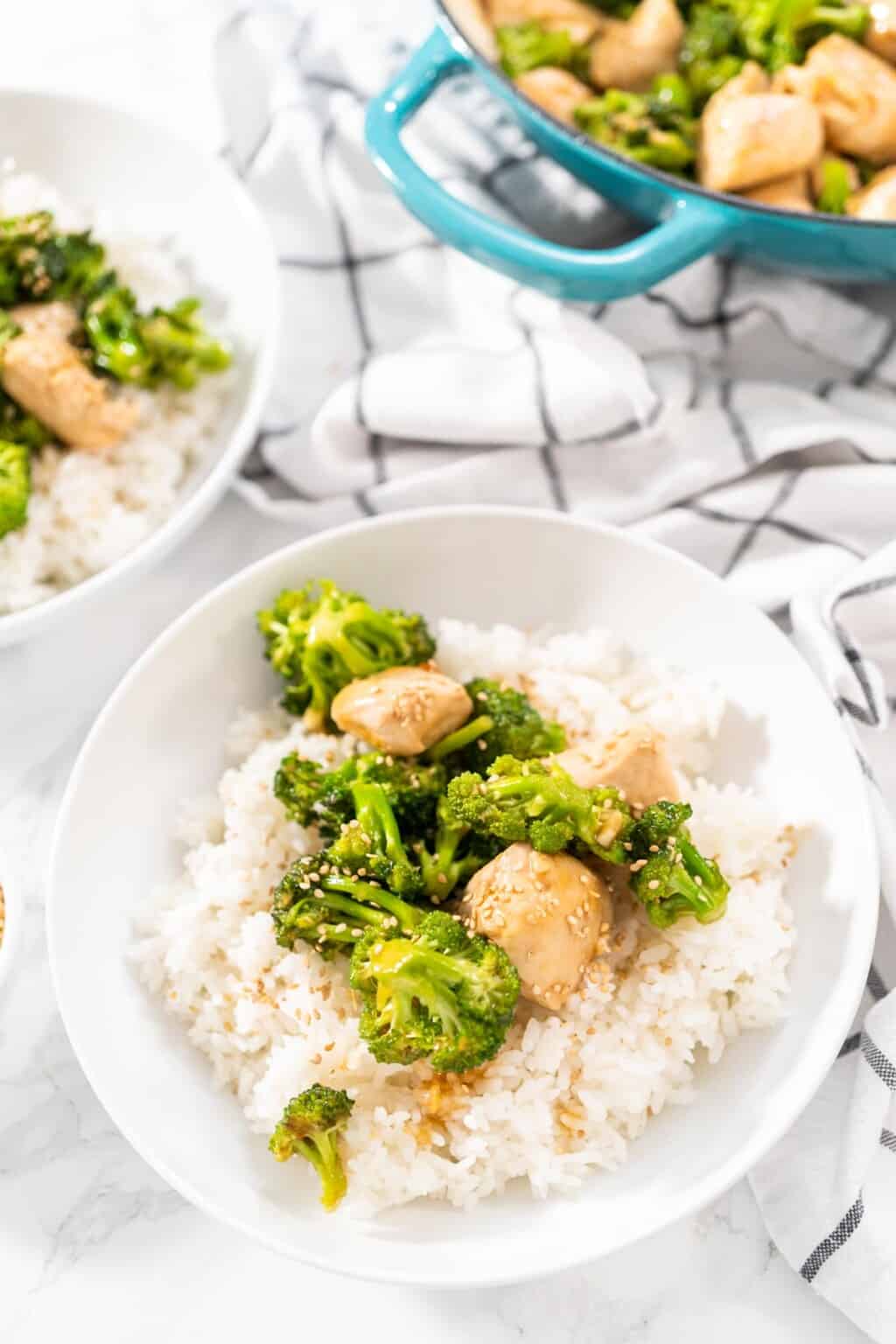 Easiest Broccoli Chicken Stir Fry - Colleen Christensen Nutrition