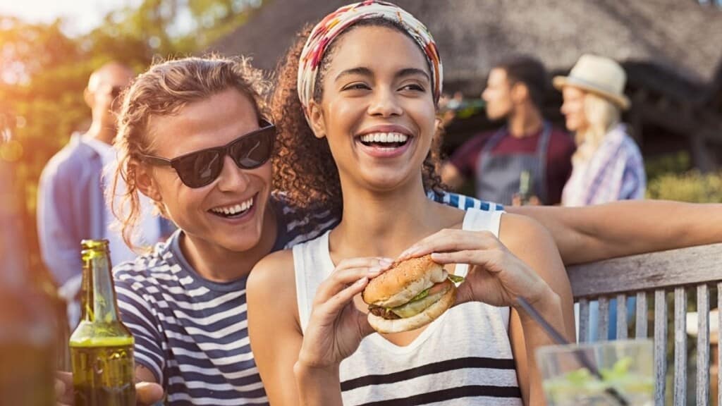 Why Is It So Hard for Me to Eat at Restaurants? Tips to Calm Anxiety ...