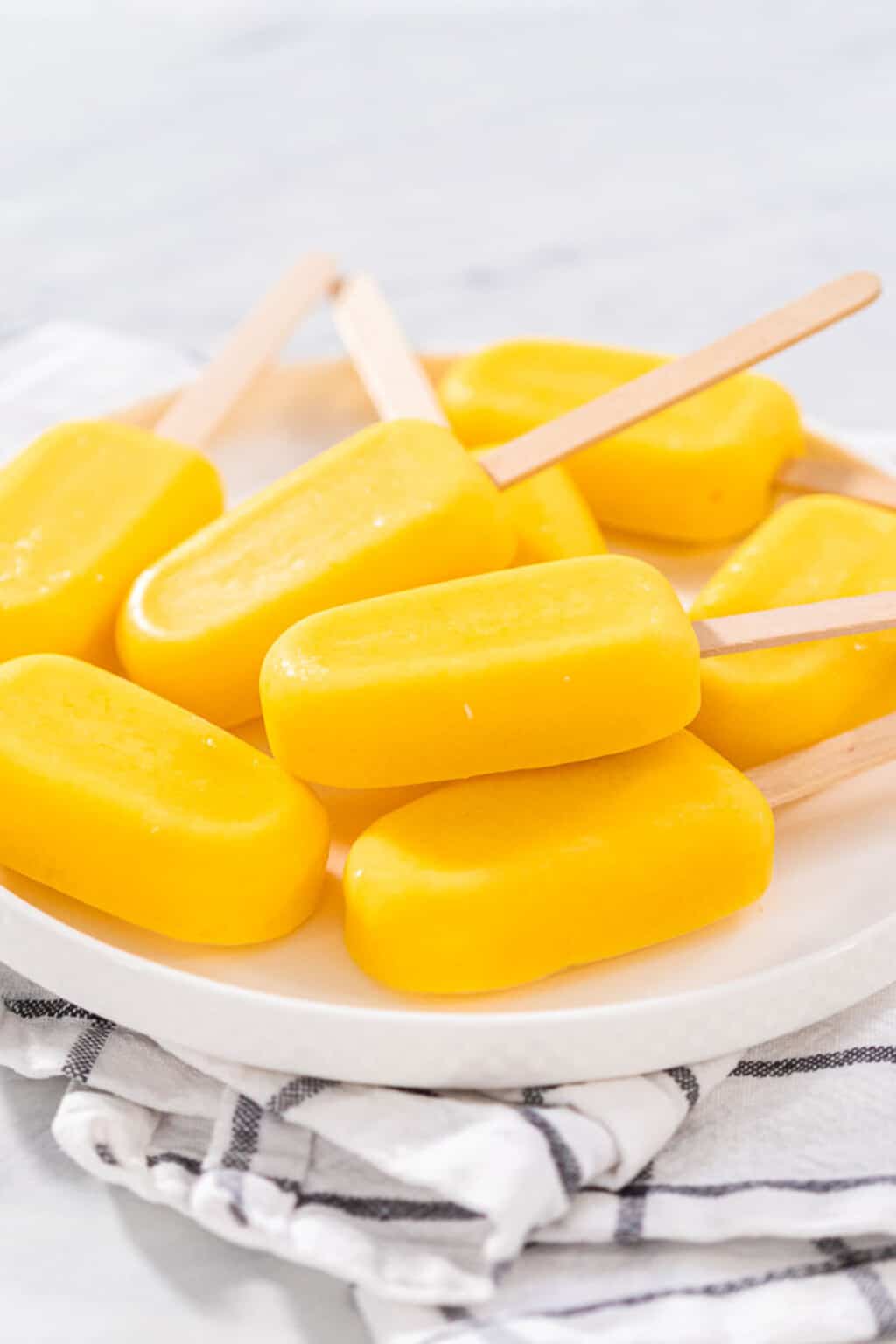 Mango Pops (Easy 2 Ingredient Recipe) - Colleen Christensen Nutrition